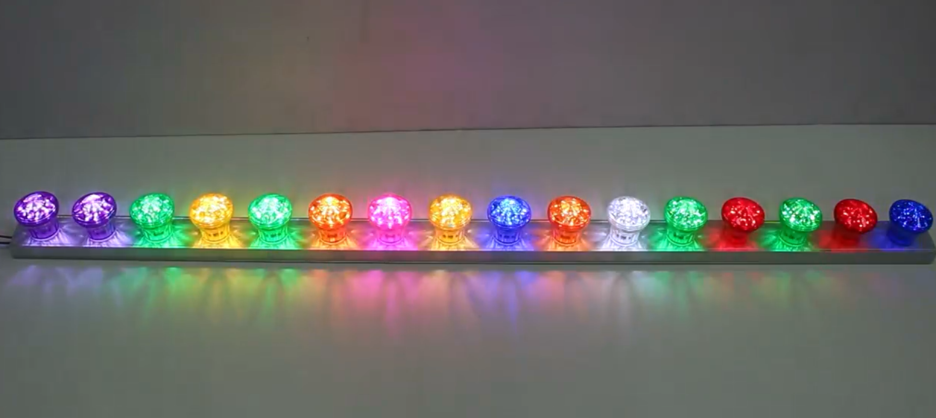 Multi-color mixed LED bulbs